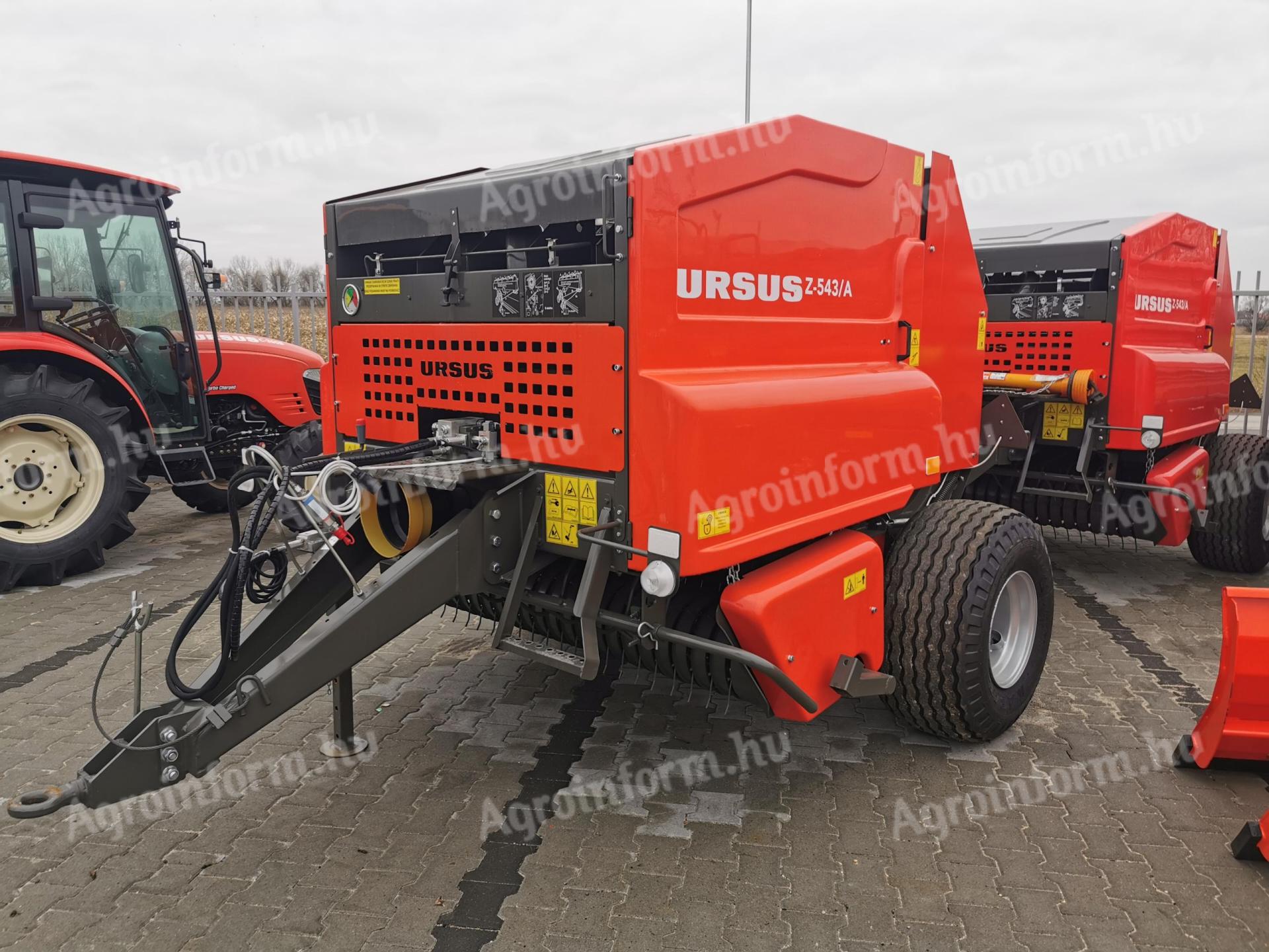 Ursus Z-543A körbálázó készletről - Szabolcs-Szatmár-Bereg vármegye ...