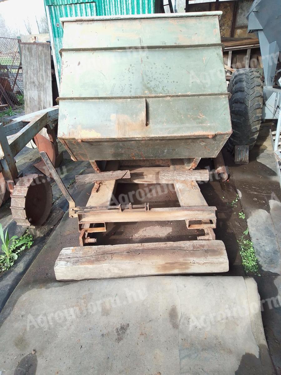 Billenthető szüretelő csille, tároló, konténer töredék áron, 132 cm ...