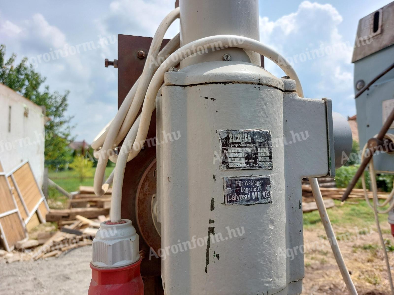 Felsőmaró frekvenciaváltós eladó (Calypsol WIA 702) - Komárom-Esztergom ...