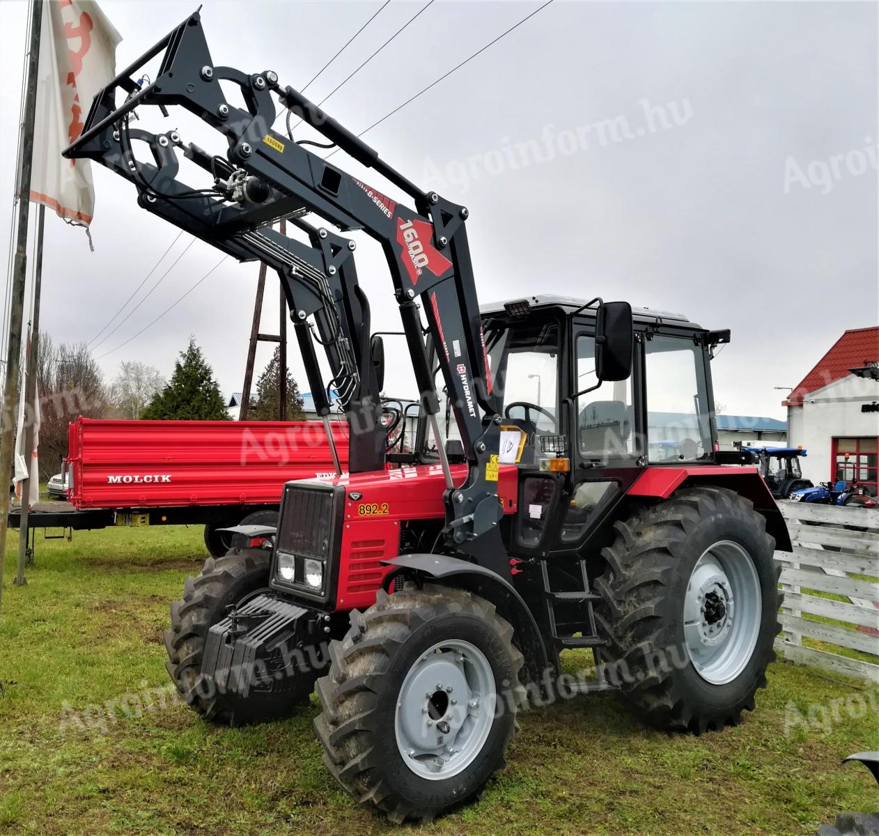 MTZ 892.2 homlokrakodóval - Heves vármegye Gyöngyös (Mátrafüred) - Agroinform.hu