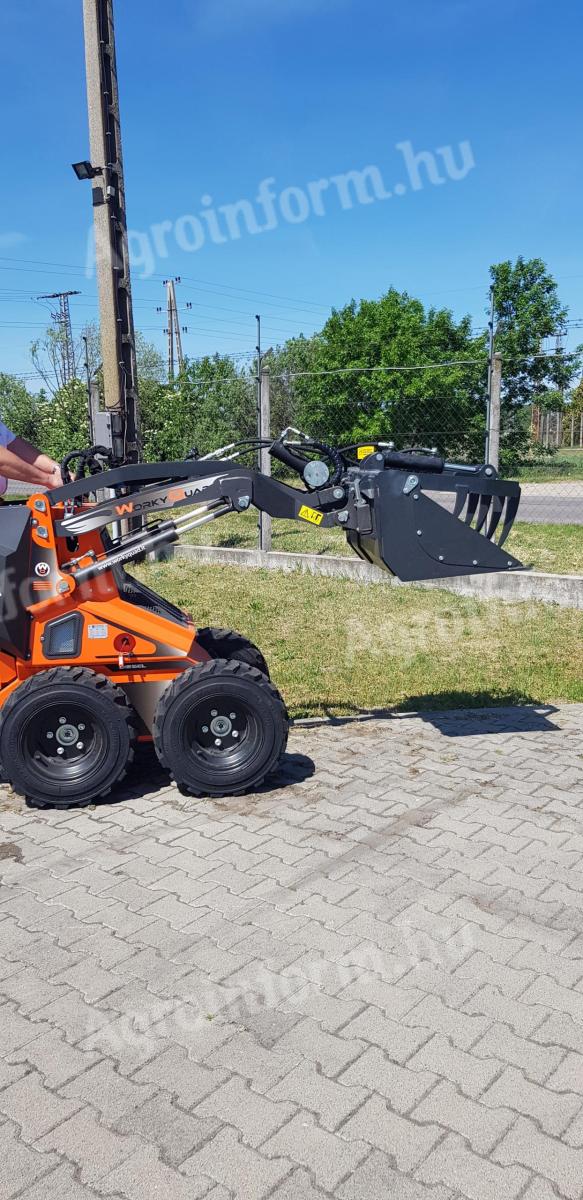 CAST Worky Quad csúszókerekes mini rakodó trágyavillával - Pest ...
