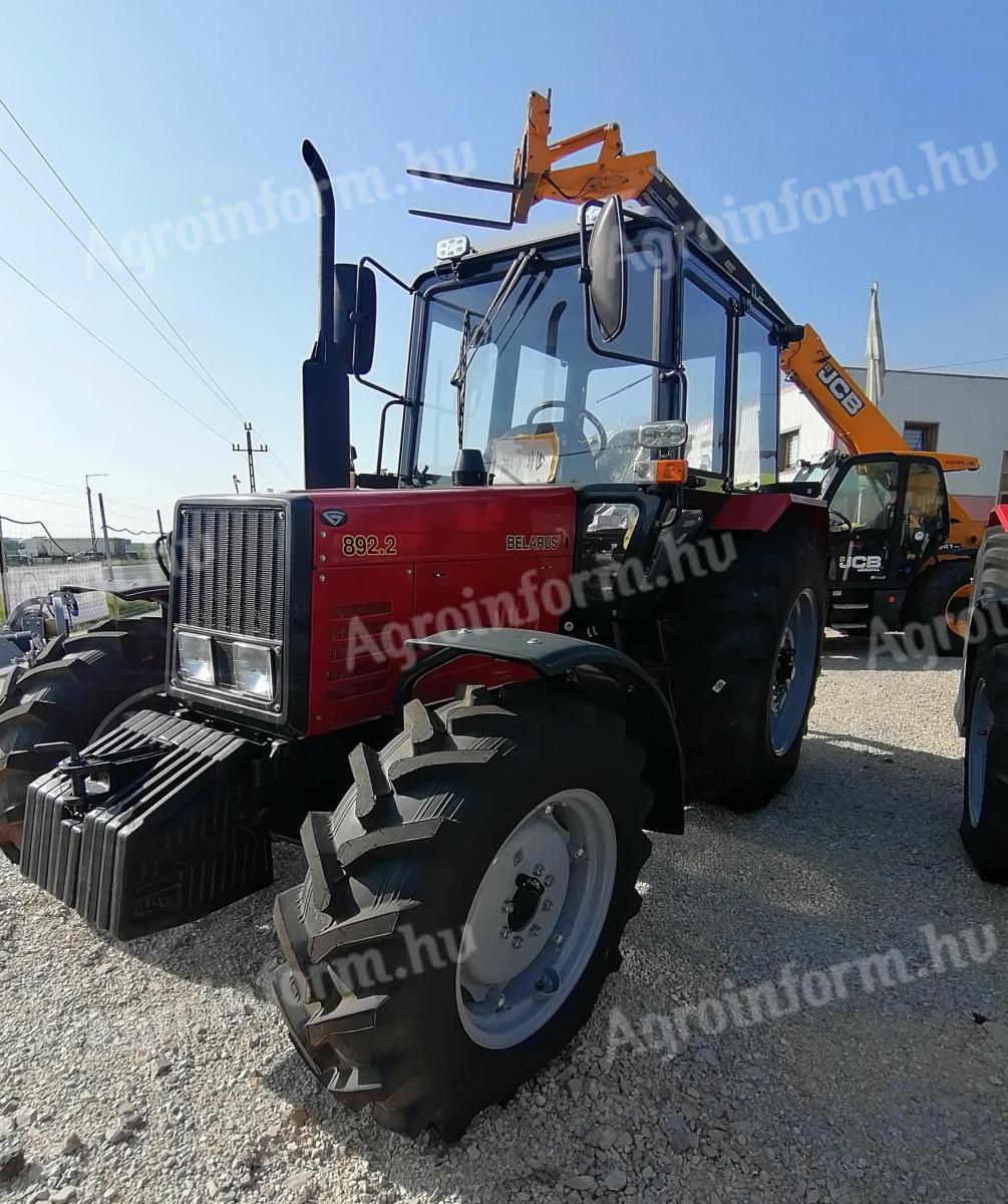 MTZ 892.2 új traktor - Tolna vármegye 7020 Dunaföldvár - Agroinform.hu