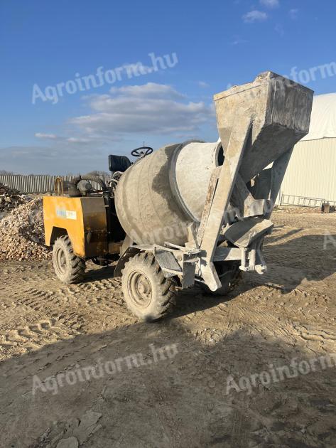 Dumec mobil önjáró betonkeverő mixer - Csongrád-Csanád vármegye 6795 ...