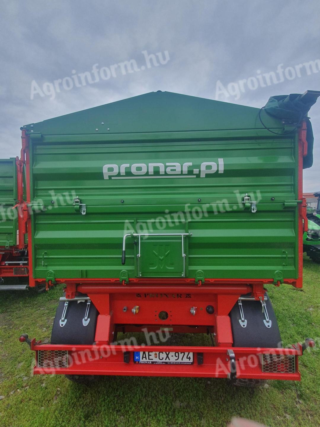 Pronar T672/2 kéttengelyes pótkocsi újszerű állapotban, ponyvával eladó ...