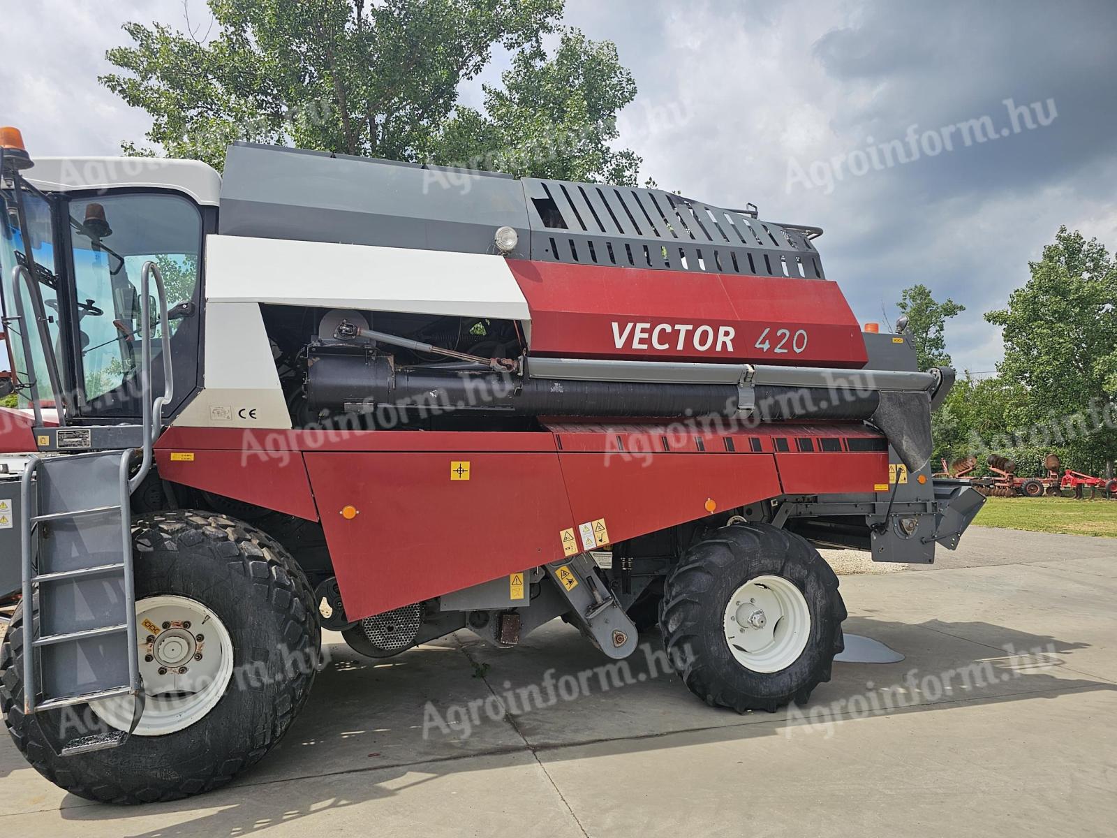 Versetile Vector 420 kombájn eladó! ITLS - Békés vármegye 5500 ...