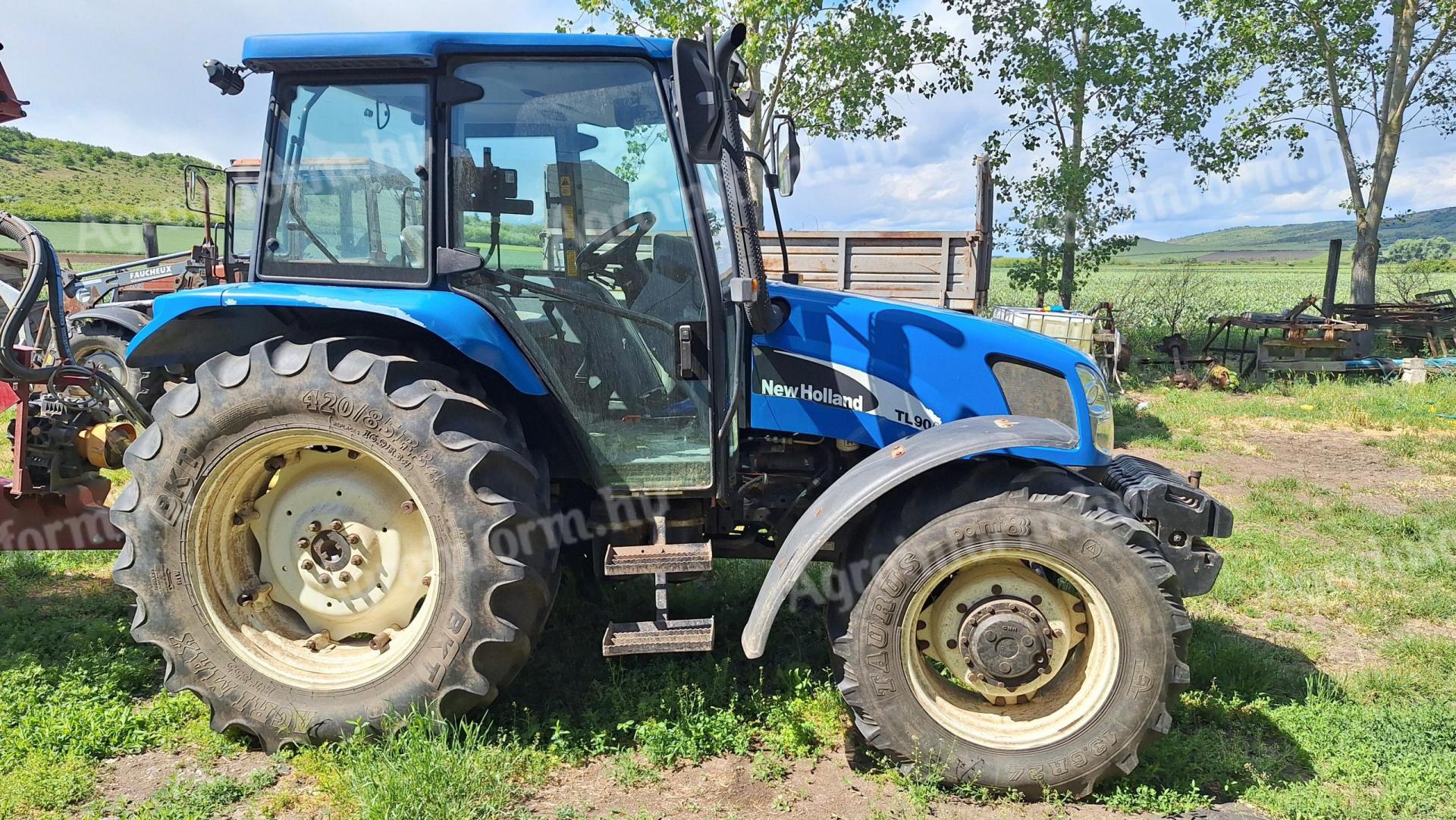 New Holland TL90A traktor - Szabolcs-Szatmár-Bereg vármegye 4400 ...