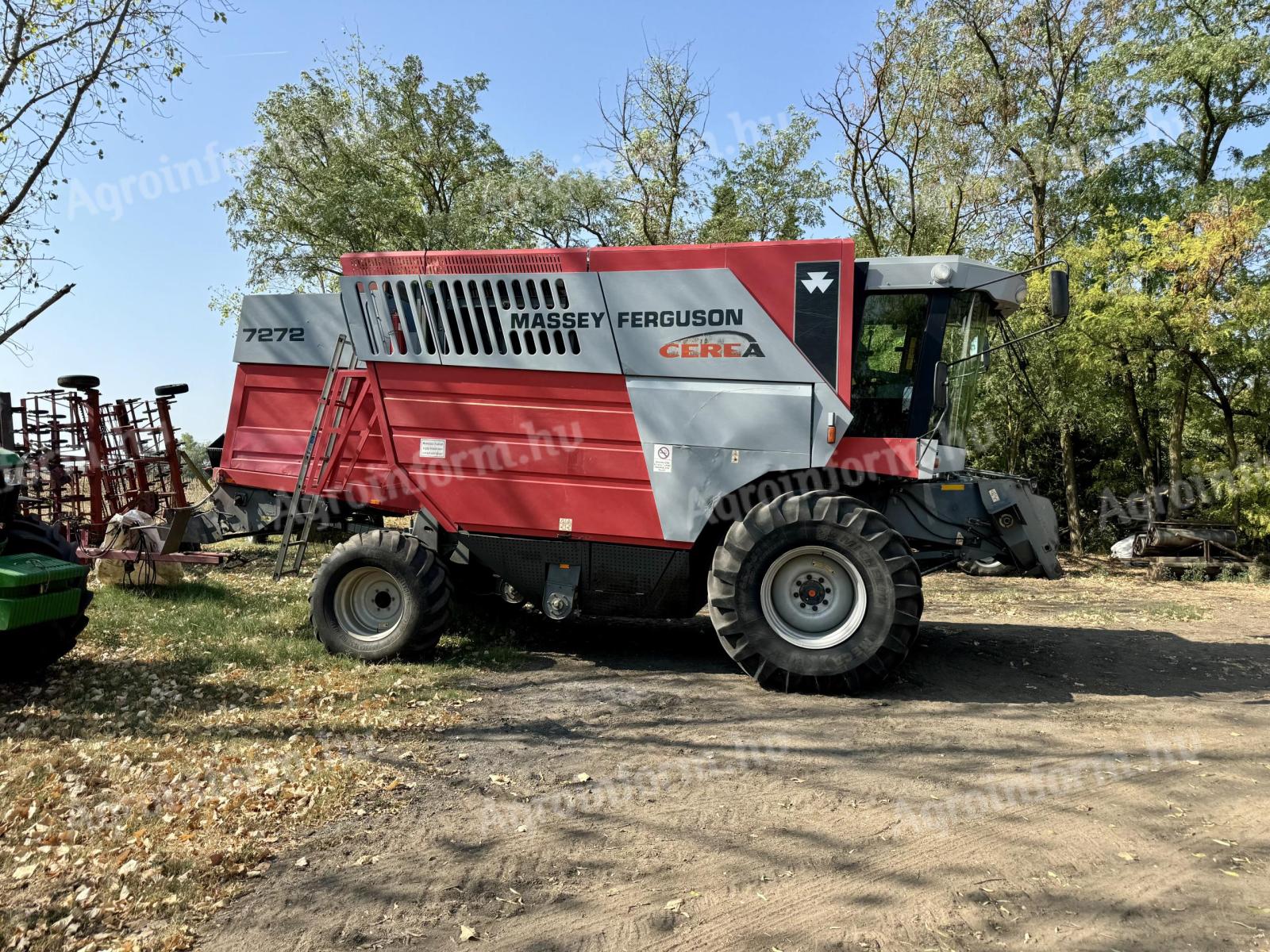 Massey Ferguson kombájn - Bács-Kiskun vármegye 6413 Kunfehértó ...