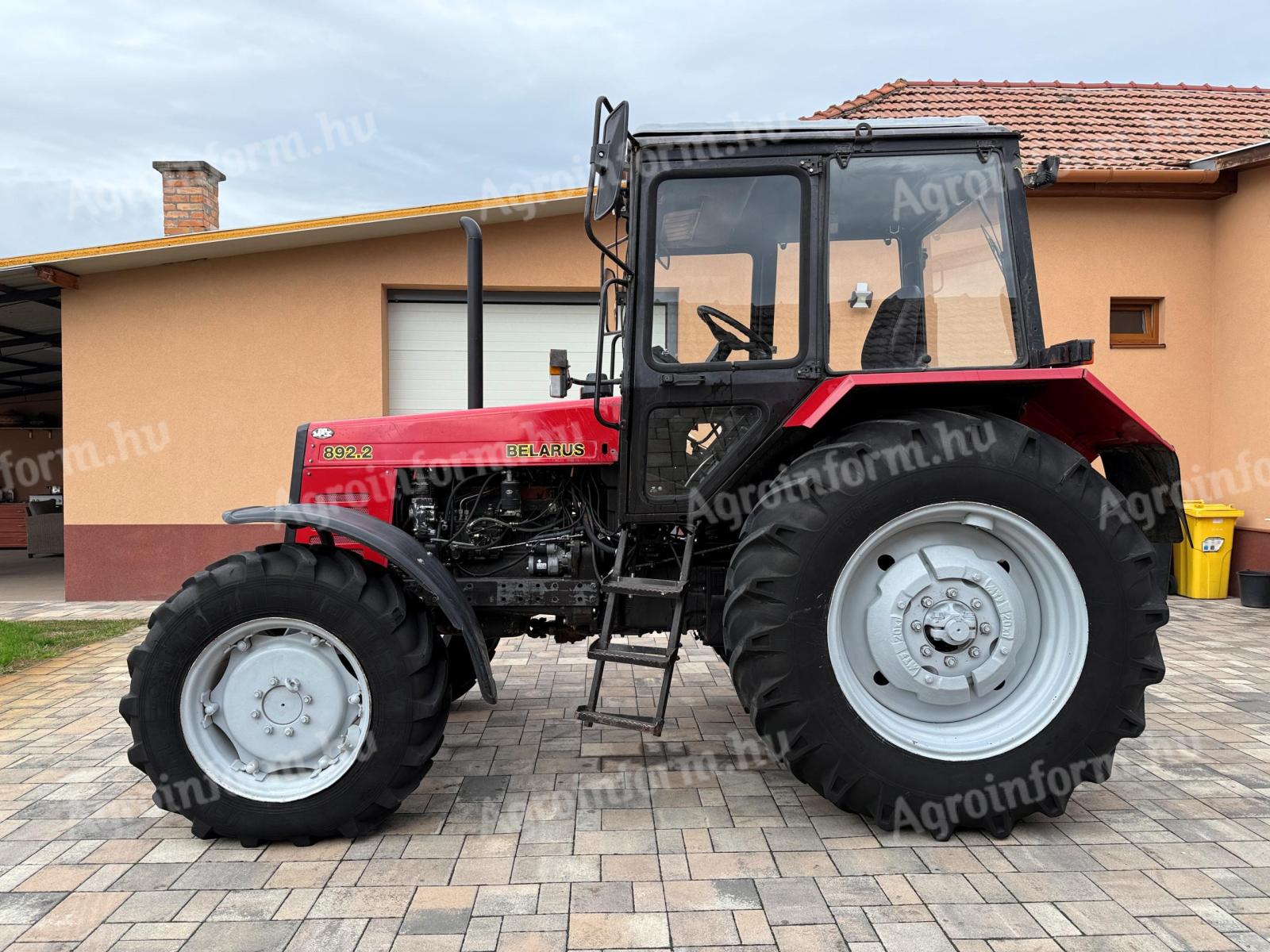 Belarus MTZ 892.2 traktor - Csongrád-Csanád vármegye 6791 Szeged - Agroinform.hu