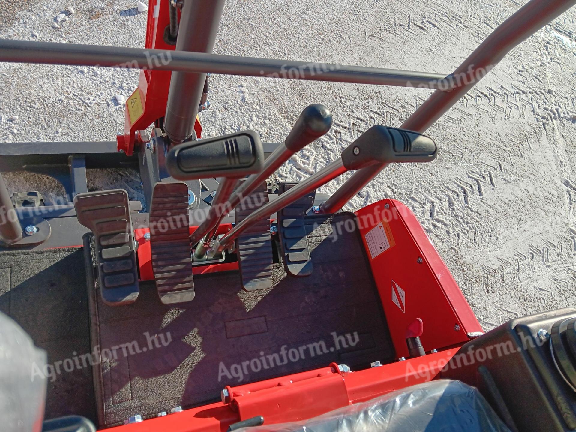 SDJK JKW16 típusú, háromhengeres, 25 lóerős, vízhűtéses, 1,3 T ...