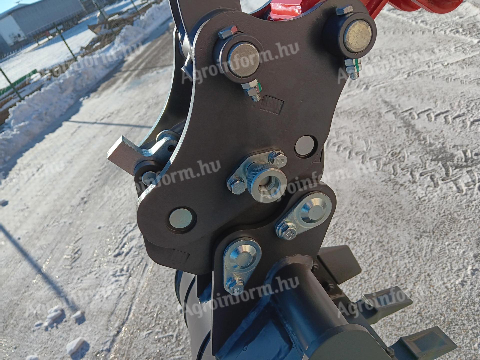 SDJK JKW16 típusú, háromhengeres, 25 lóerős, vízhűtéses, 1,3 T ...