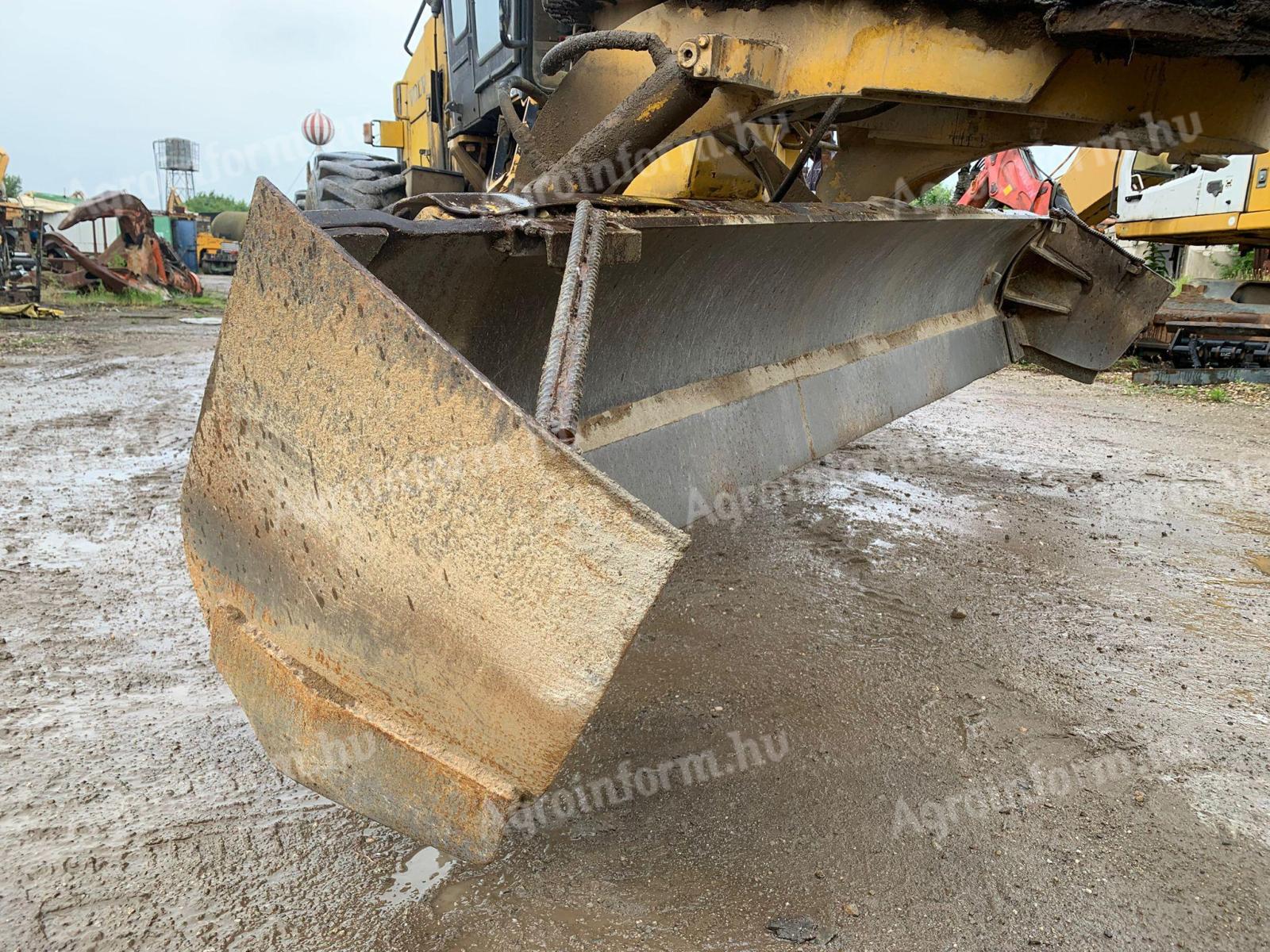 Volvo Champion 720 gréder - Hajdú-Bihar vármegye 4115 Ártánd ...