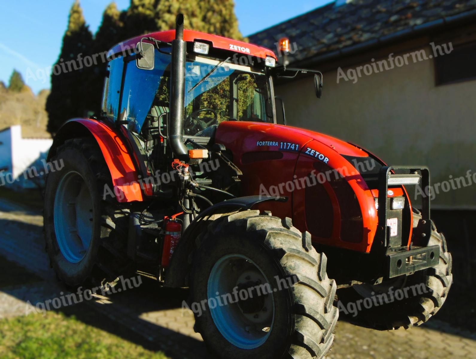 Zetor Forterra 11741 - homlokrakodós hathengeres traktor - Somogy ...