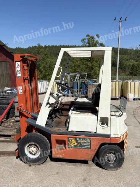 Nissan gázüzemű targonca - Pest vármegye 2637 Perőcsény - Agroinform.hu